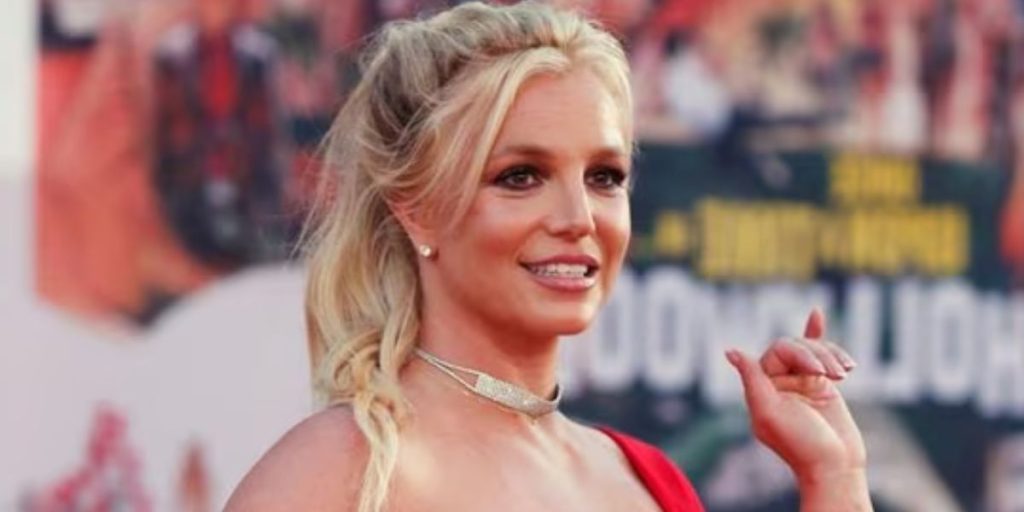 43 Famous Celebrities Who Went To Rehab